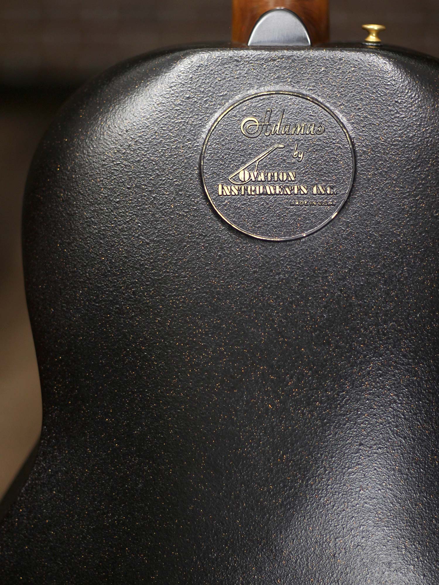 Ovation 1984 1687-8 ”Super Adamas Wood Knob”